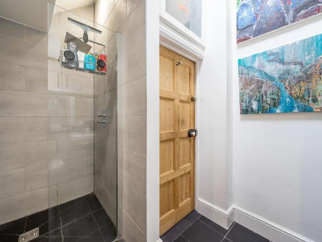 5 bedroom house for sale