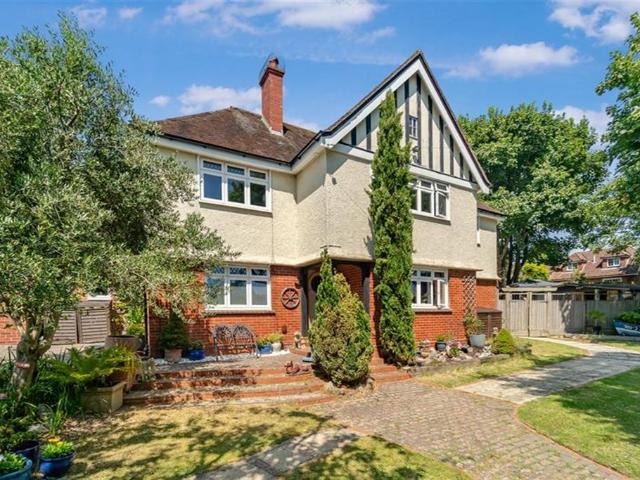 5 bedroom house for sale