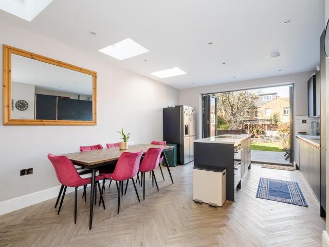 5 bedroom house for sale