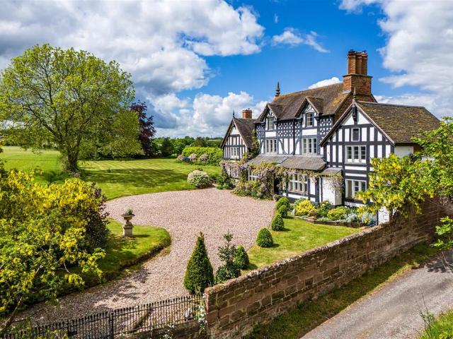 5 bedroom house for sale