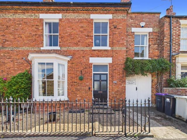 5 bedroom house for sale
