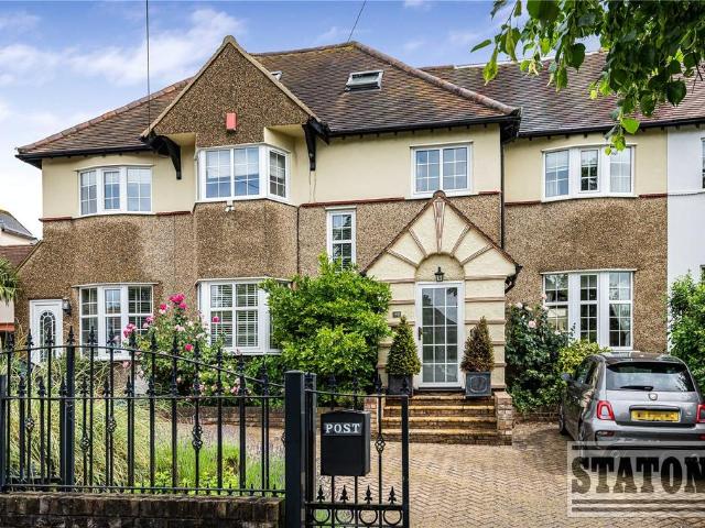 5 bedroom house for sale