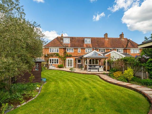 5 bedroom house for sale