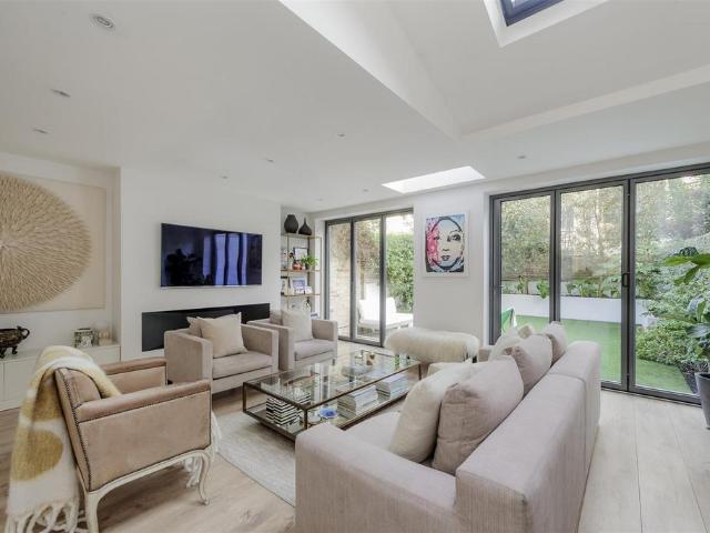 5 bedroom house for sale