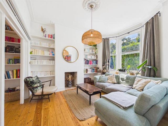 5 bedroom house for sale