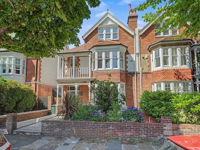 5 bedroom house for sale
