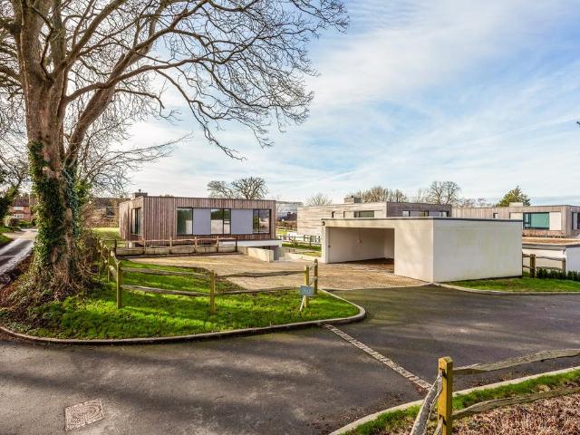 5 bedroom house for sale