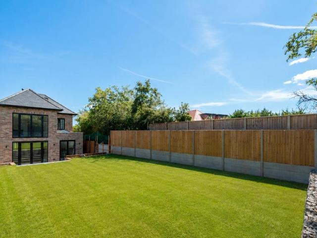 5 bedroom house for sale