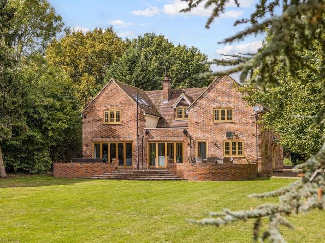 5 bedroom house for sale