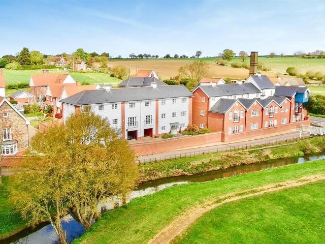 5 bedroom house for sale