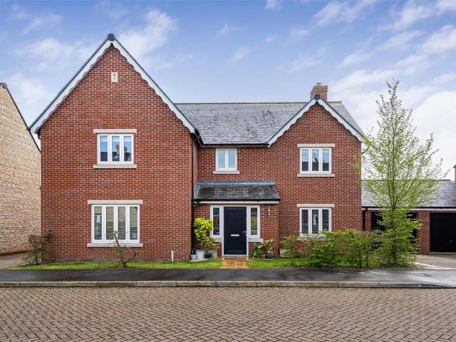 5 bedroom house for sale