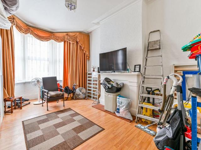 5 bedroom house for sale