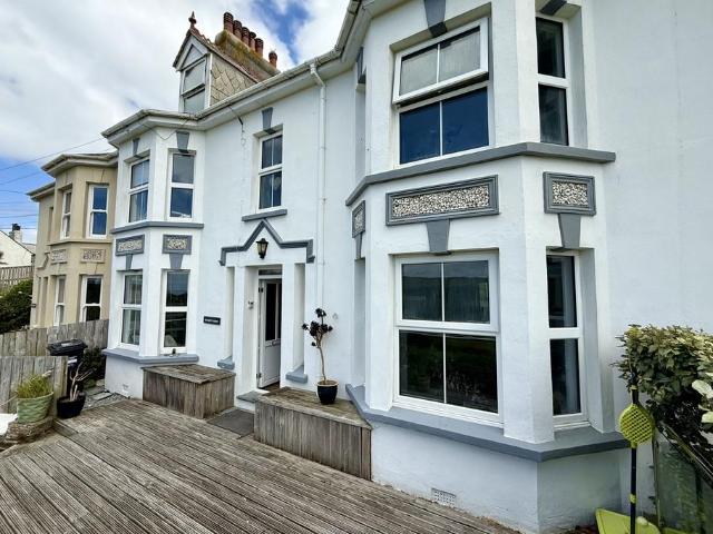 5 bedroom house for sale