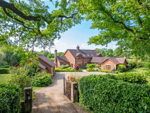 5 bedroom house for sale