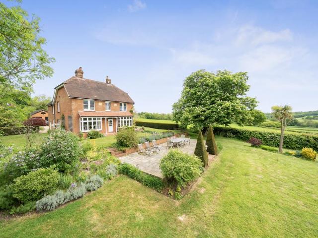 5 bedroom house for sale