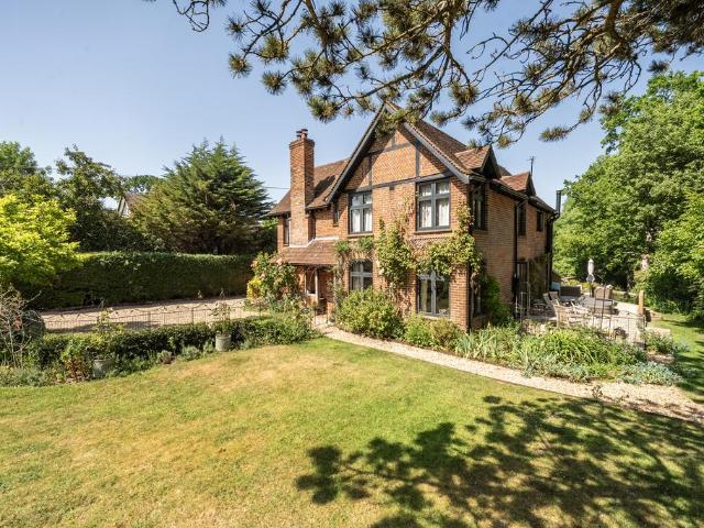 5 bedroom house for sale