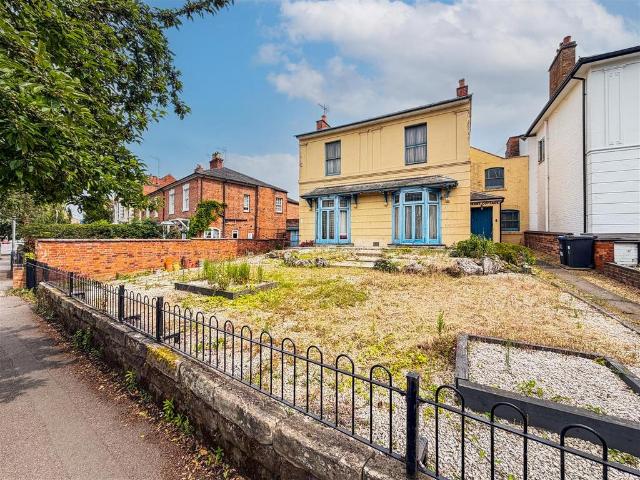 5 bedroom house for sale