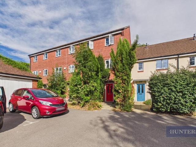 5 bedroom house for sale