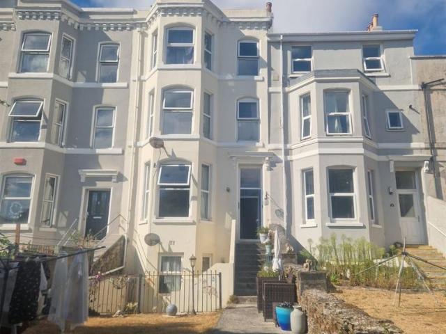 5 bedroom house for sale