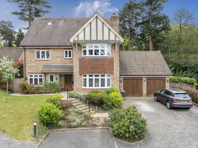 5 bedroom house for sale