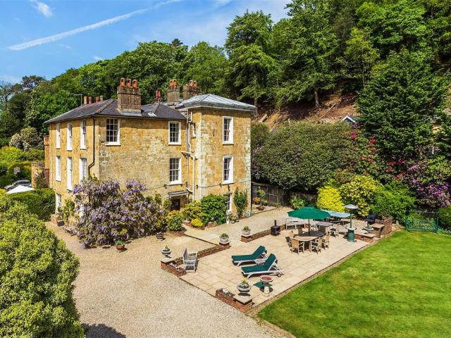 5 bedroom house for sale