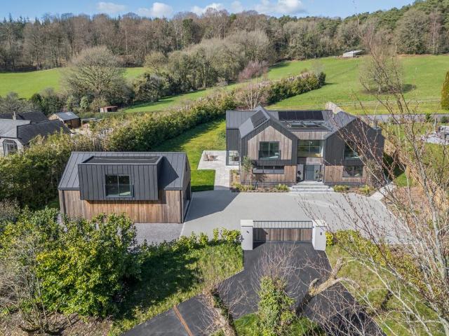 5 bedroom house for sale