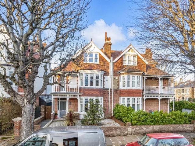 5 bedroom house for sale