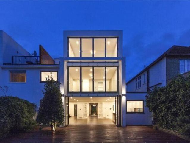5 bedroom house for sale