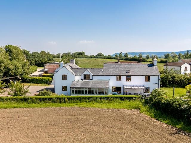5 bedroom house for sale