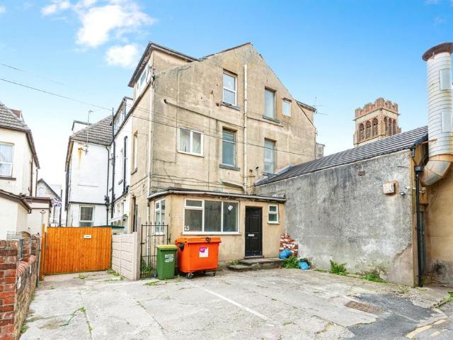 5 bedroom house for sale