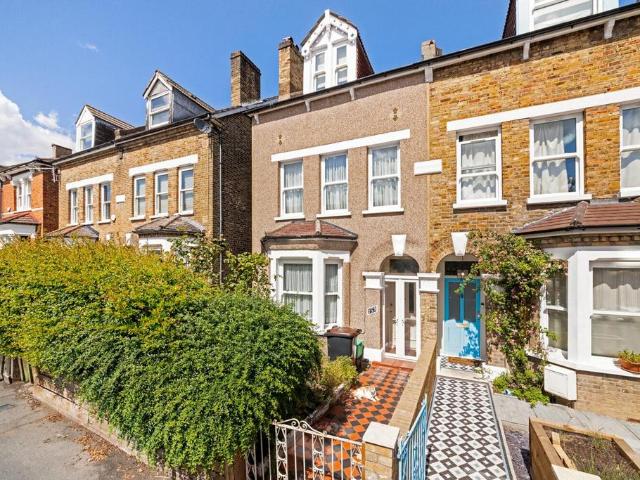 5 bedroom house for sale