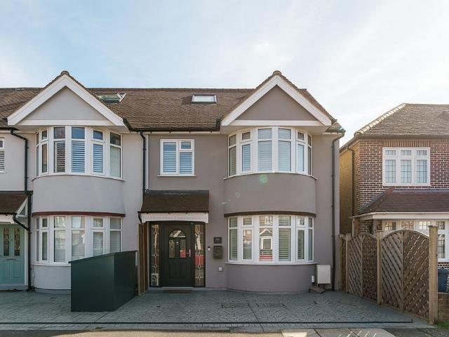 5 bedroom house for sale