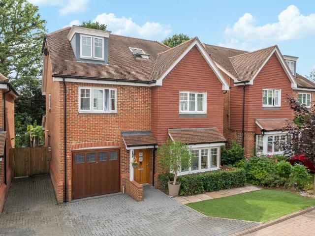 5 bedroom house for sale