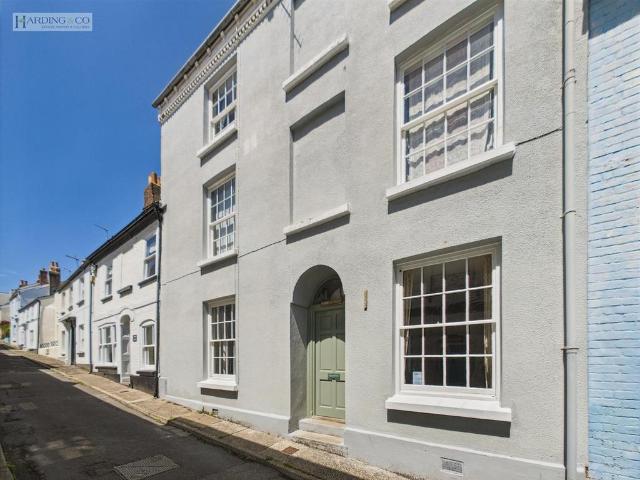 5 bedroom house for sale