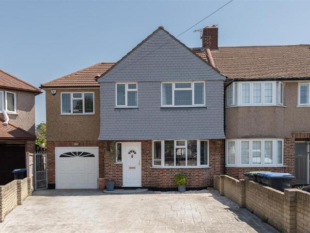5 bedroom house for sale