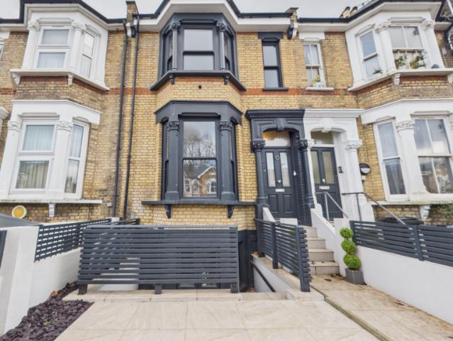 5 bedroom house for sale