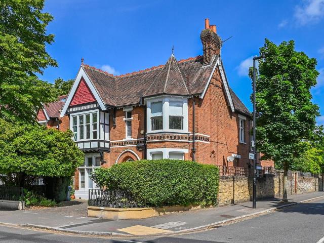 5 bedroom house for sale
