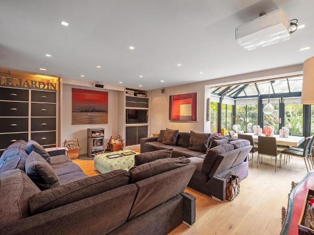 5 bedroom house for sale