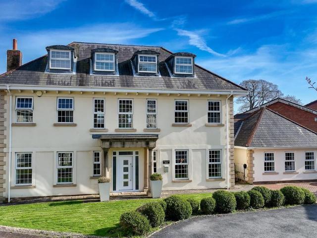 5 bedroom house for sale