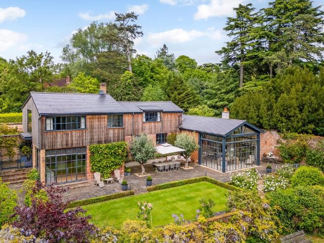 5 bedroom house for sale