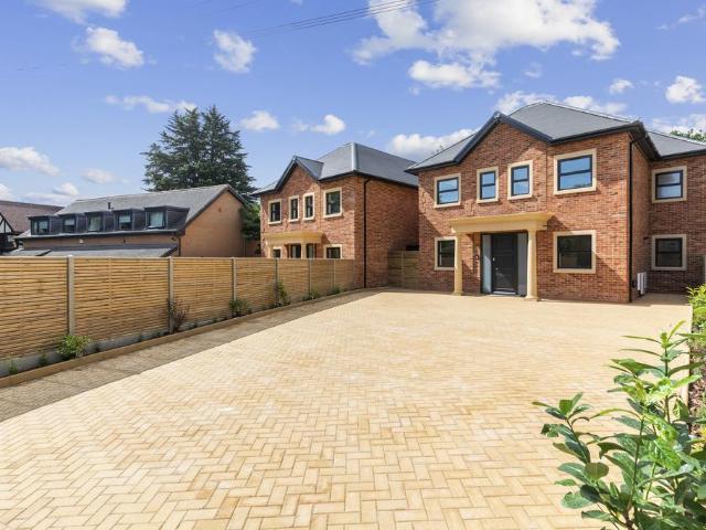5 bedroom house for sale