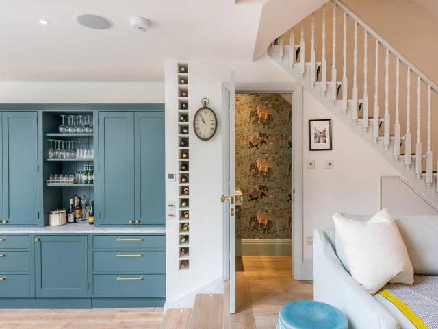 5 bedroom house for sale