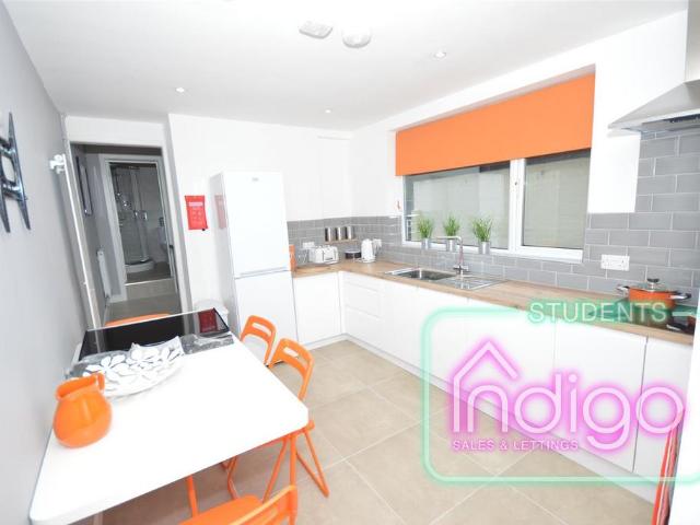5 bedroom house for sale