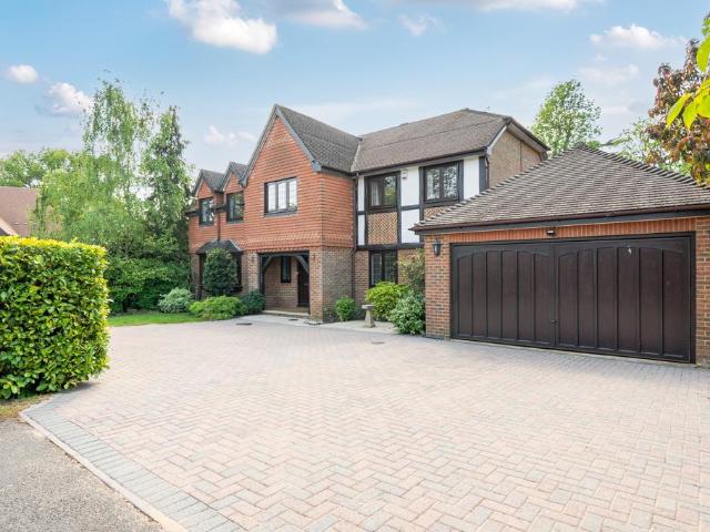 5 bedroom house for sale