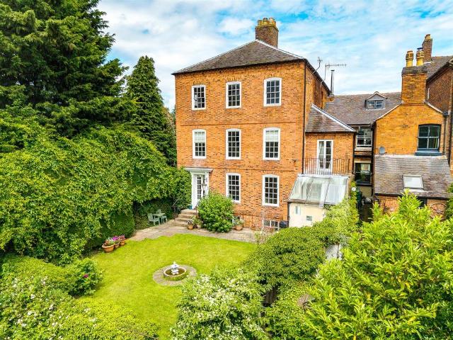 5 bedroom house for sale