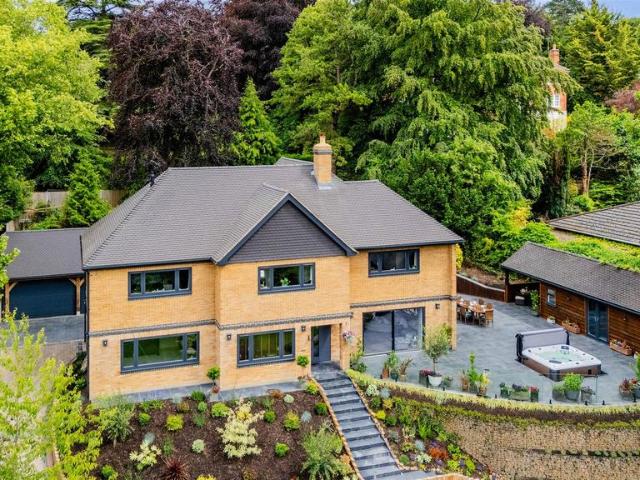 5 bedroom house for sale