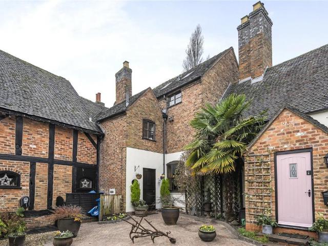 5 bedroom house for sale