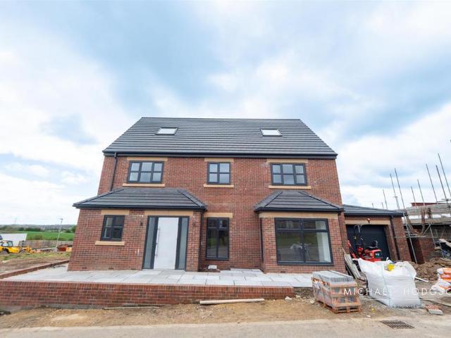 5 bedroom house for sale