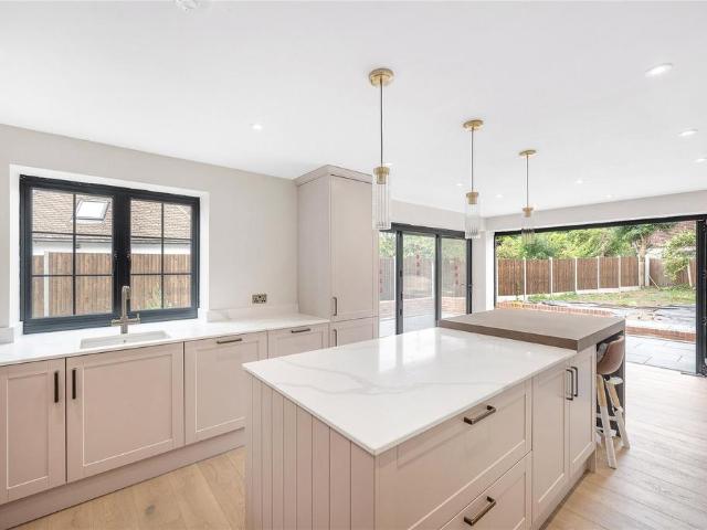 5 bedroom house for sale