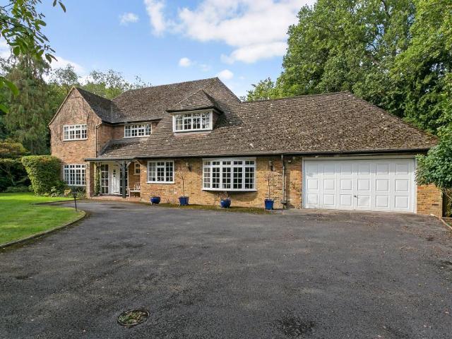5 bedroom house for sale